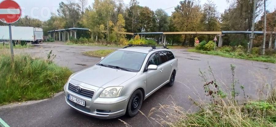 Grey Toyota Avensis 2005 in Riga, with an engine capacity of 2.00 L and mileage of 285 thousand km for 2499 €, photo 1 on AUTOMOTO.COM.LV