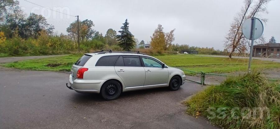 Grey Toyota Avensis 2005 in Riga, with an engine capacity of 2.00 L and mileage of 285 thousand km for 2499 €, photo 5 on AUTOMOTO.COM.LV