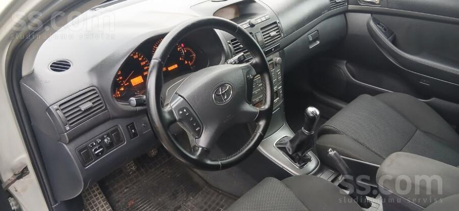 Grey Toyota Avensis 2005 in Riga, with an engine capacity of 2.00 L and mileage of 285 thousand km for 2499 €, photo 10 on AUTOMOTO.COM.LV