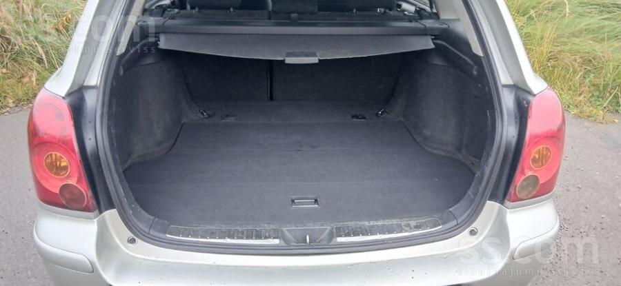Grey Toyota Avensis 2005 in Riga, with an engine capacity of 2.00 L and mileage of 285 thousand km for 2499 €, photo 14 on AUTOMOTO.COM.LV