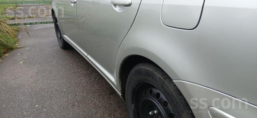 Grey Toyota Avensis 2005 in Riga, with an engine capacity of 2.00 L and mileage of 285 thousand km for 2499 €, photo 15 on AUTOMOTO.COM.LV