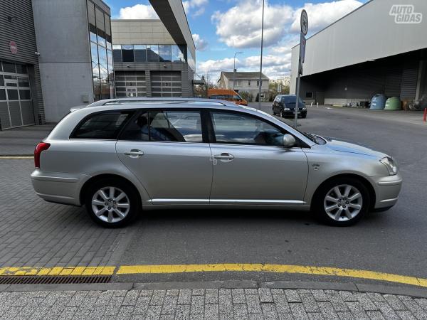 Grey Toyota Avensis 2005 in Vilnius, with an engine capacity of 2.00 L and mileage of 301 thousand km for 1750 €, photo 7 on AUTOMOTO.COM.LV