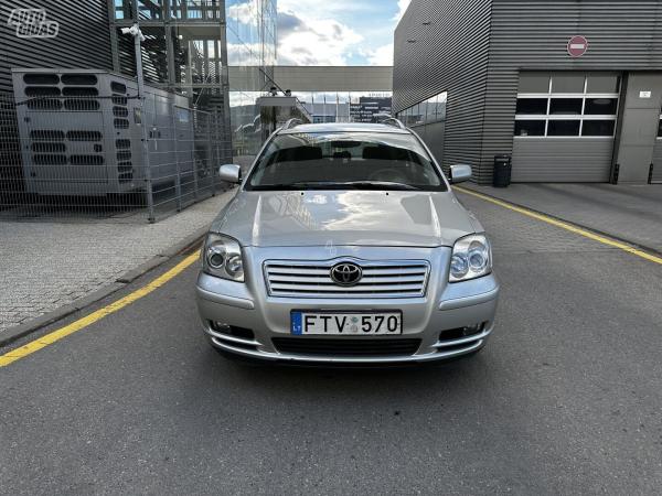 Grey Toyota Avensis 2005 in Vilnius, with an engine capacity of 2.00 L and mileage of 301 thousand km for 1750 €, photo 9 on AUTOMOTO.COM.LV