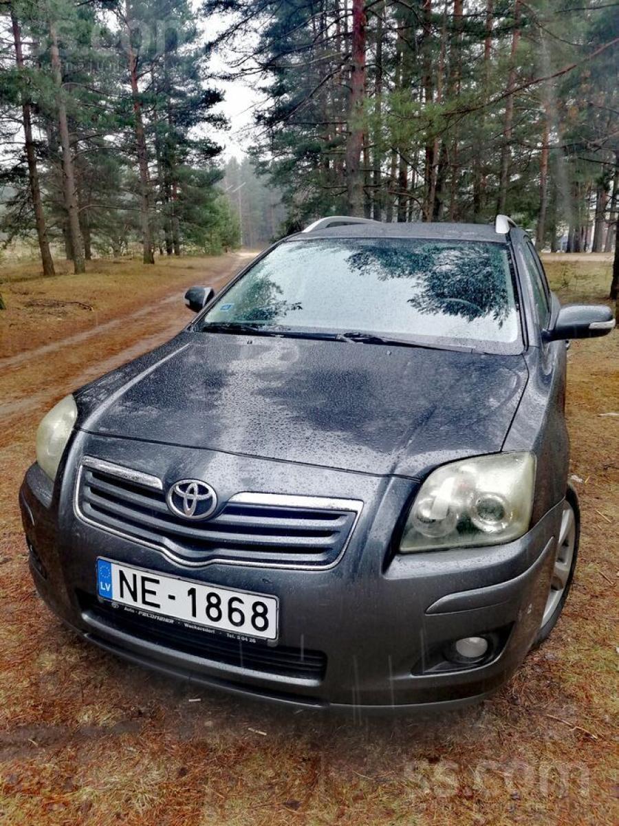 Pelēks Toyota Avensis 2006 Daugavpils, ar dzinēja tilpumu 2.00 L un nobraukumu 233 tūkst. km par 6600 €, foto 4 vietnē AUTOMOTO.COM.LV