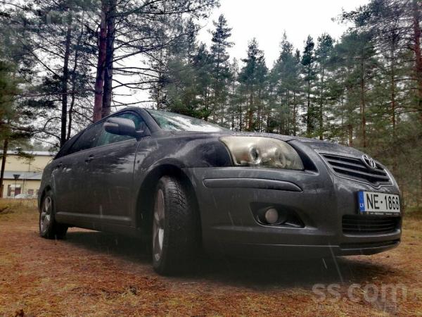 Pelēks Toyota Avensis 2006 Daugavpils, ar dzinēja tilpumu 2.00 L un nobraukumu 233 tūkst. km par 6600 €, foto 8 vietnē AUTOMOTO.COM.LV