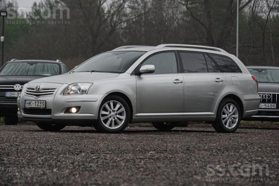 Grey Toyota Avensis 2006 in Riga, with an engine capacity of 2.20 L and mileage of 375 thousand km for 1690 €, photo 1 on AUTOMOTO.COM.LV