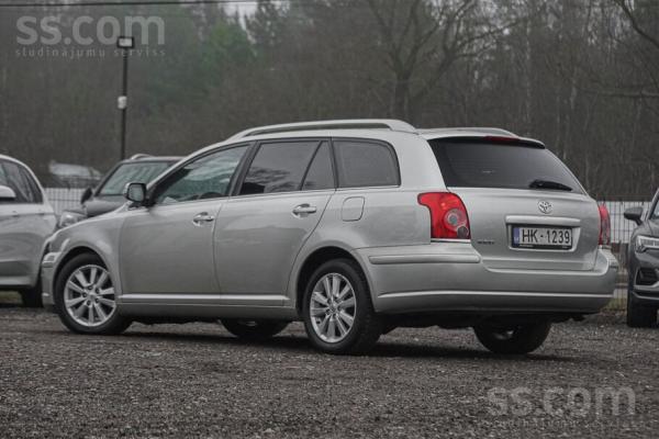 Pelēks Toyota Avensis 2006 Rīga, ar dzinēja tilpumu 2.20 L un nobraukumu 375 tūkst. km par 1690 €, foto 3 vietnē AUTOMOTO.COM.LV
