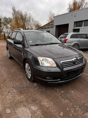 Pelēks Toyota Avensis 2006 Vilkaviškis, ar dzinēja tilpumu 2.23 L un nobraukumu 308 tūkst. km par 1400 €, foto 2 vietnē AUTOMOTO.COM.LV
