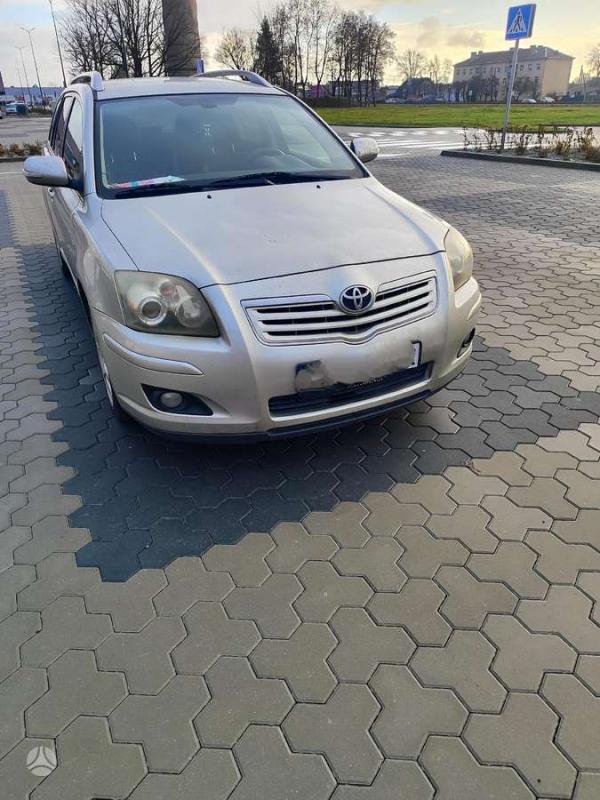 Pelēks Toyota Avensis 2006 Panevēža, ar dzinēja tilpumu 2.00 L un nobraukumu 285 tūkst. km par 900 €, foto 1 vietnē AUTOMOTO.COM.LV