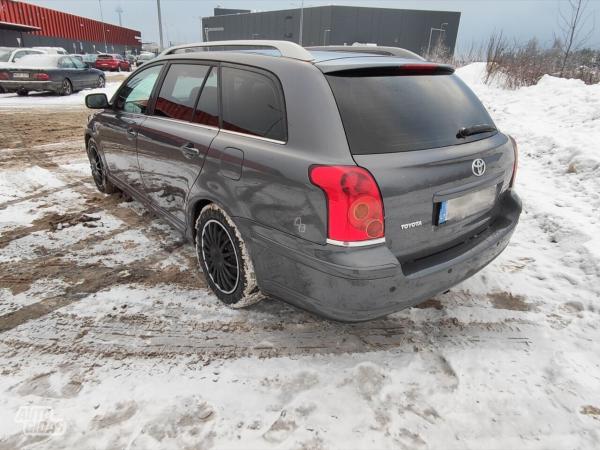 Grey Toyota Avensis 2006 in Vilnius, with an engine capacity of 2.20 L and mileage of 320 thousand km for 1500 €, photo 4 on AUTOMOTO.COM.LV