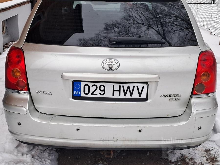 Pelēks Toyota Avensis 2006 Tallina, ar dzinēja tilpumu 0.00 L un nobraukumu 183 tūkst. km par 3000 €, foto 2 vietnē AUTOMOTO.COM.LV