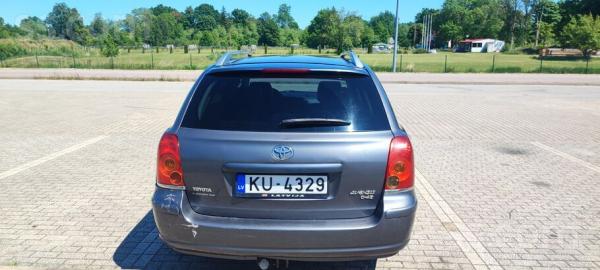 Pelēks Toyota Avensis 2006 Ventspils, ar dzinēja tilpumu 2.20 L un nobraukumu 347 tūkst. km par 850 €, foto 3 vietnē AUTOMOTO.COM.LV