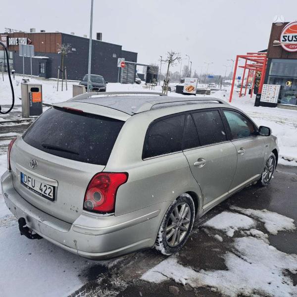 Pelēks Toyota Avensis 2006 Kauņa, ar dzinēja tilpumu 2.23 L un nobraukumu 473 tūkst. km par 1499 €, foto 2 vietnē AUTOMOTO.COM.LV