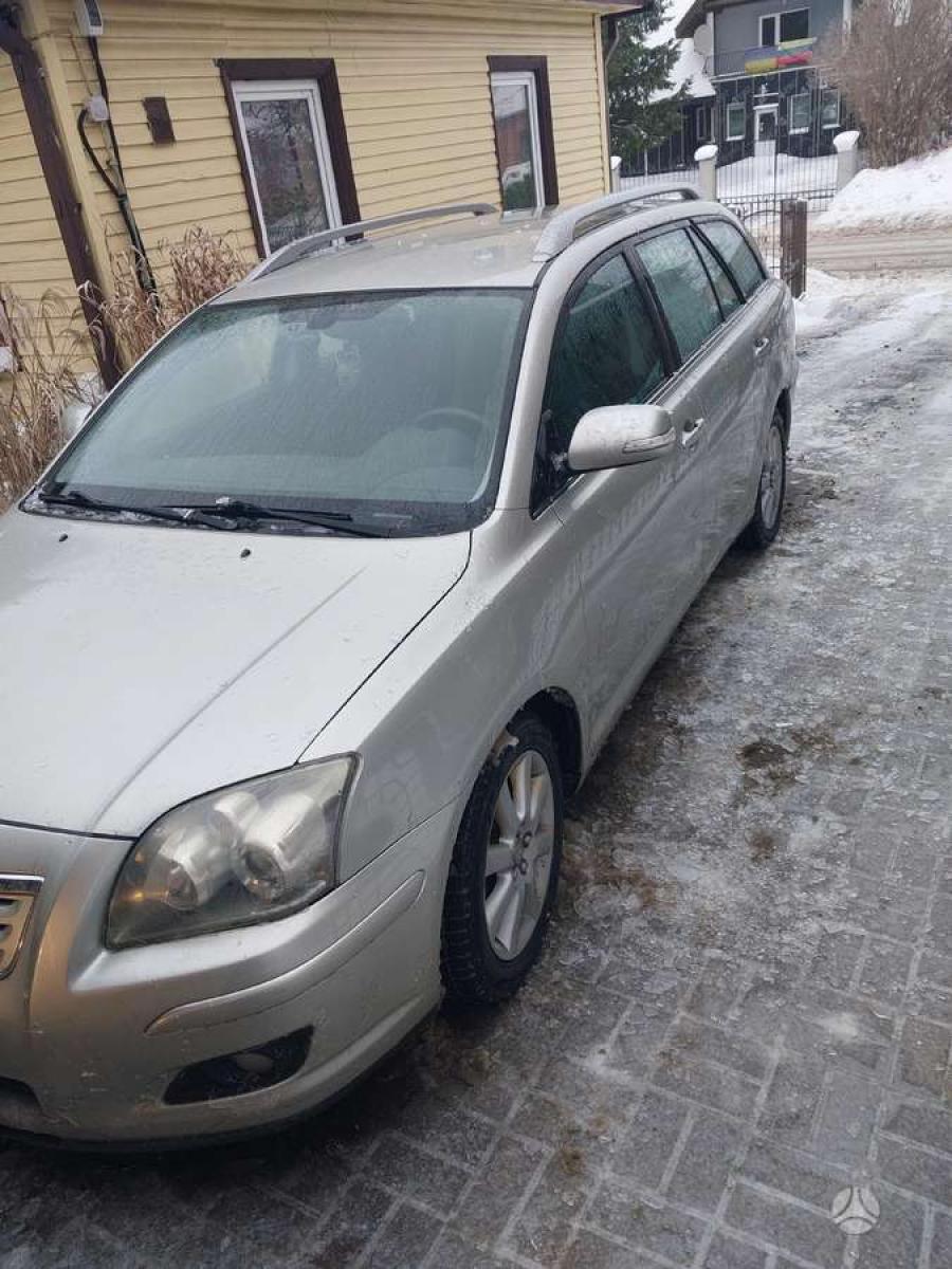 Pelēks Toyota Avensis 2006 Trakai, ar dzinēja tilpumu 2.00 L un nobraukumu 300 tūkst. km par 1500 €, foto 2 vietnē AUTOMOTO.COM.LV