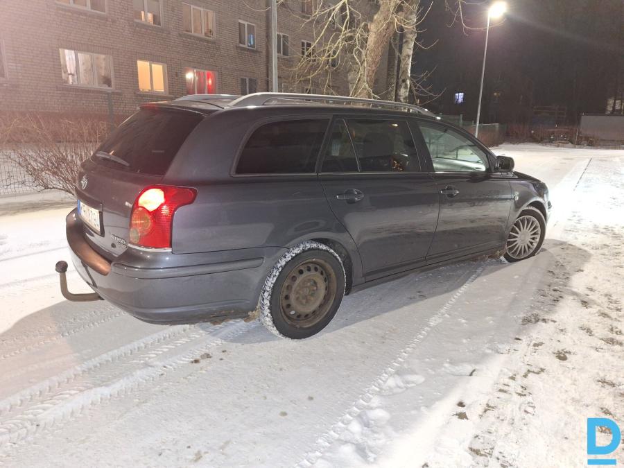 Grey Toyota Avensis 2006 in Riga, with an engine capacity of 2.20 L and mileage of 320 thousand km for 850 €, photo 3 on AUTOMOTO.COM.LV