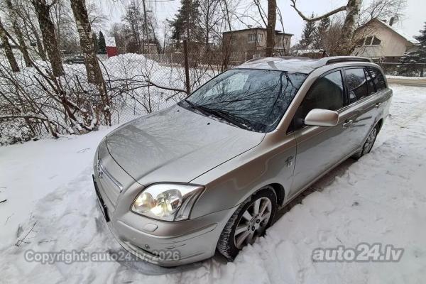 Pelēks Toyota Avensis 2006 Tallina, ar dzinēja tilpumu 2.20 L un nobraukumu 184 tūkst. km par 2800 €, foto 2 vietnē AUTOMOTO.COM.LV