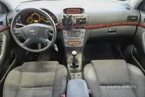 Pelēks Toyota Avensis 2006 Tallina, ar dzinēja tilpumu 2.20 L un nobraukumu 184 tūkst. km par 2800 €, foto 3 vietnē AUTOMOTO.COM.LV