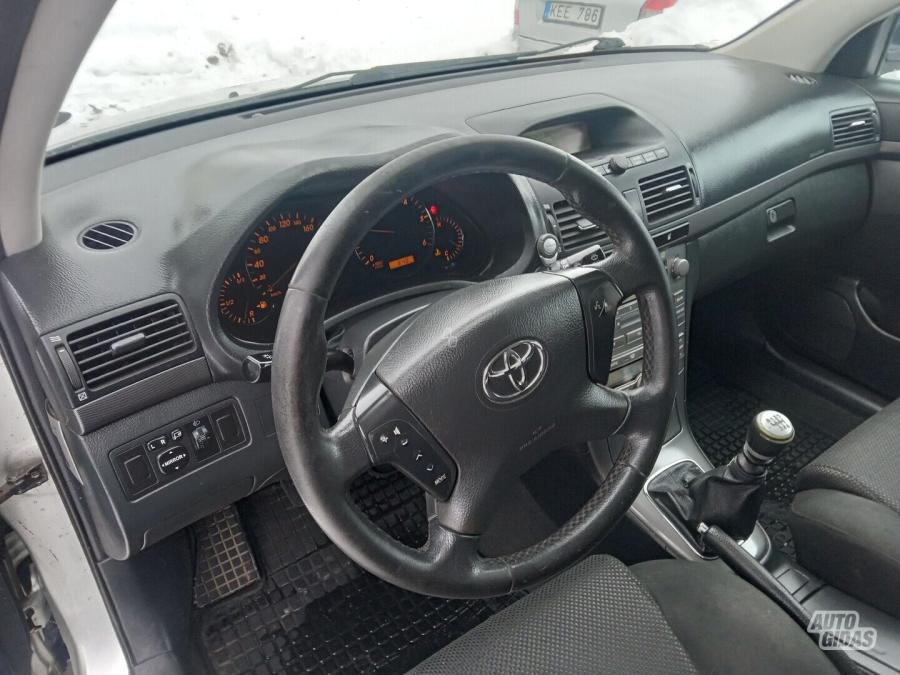 Pelēks Toyota Avensis 2006 Šauļi, ar dzinēja tilpumu 2.20 L un nobraukumu 298 tūkst. km par 1450 €, foto 10 vietnē AUTOMOTO.COM.LV