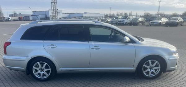 Pelēks Toyota Avensis 2006 Marijampole, ar dzinēja tilpumu 1.80 L un nobraukumu 245 tūkst. km par 2850 €, foto 3 vietnē AUTOMOTO.COM.LV