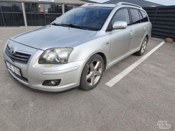 Pelēks Toyota Avensis 2006 Klaipėda, ar dzinēja tilpumu 2.20 L un nobraukumu 429 tūkst. km par 2200 €, foto 1 vietnē AUTOMOTO.COM.LV