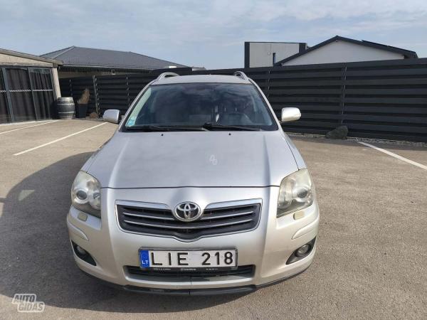 Pelēks Toyota Avensis 2006 Klaipėda, ar dzinēja tilpumu 2.20 L un nobraukumu 429 tūkst. km par 2200 €, foto 2 vietnē AUTOMOTO.COM.LV