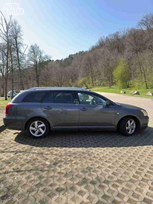 Pelēks Toyota Avensis 2006 Viļņa, ar dzinēja tilpumu 2.20 L un nobraukumu 332 tūkst. km par 2600 €, foto 7 vietnē AUTOMOTO.COM.LV