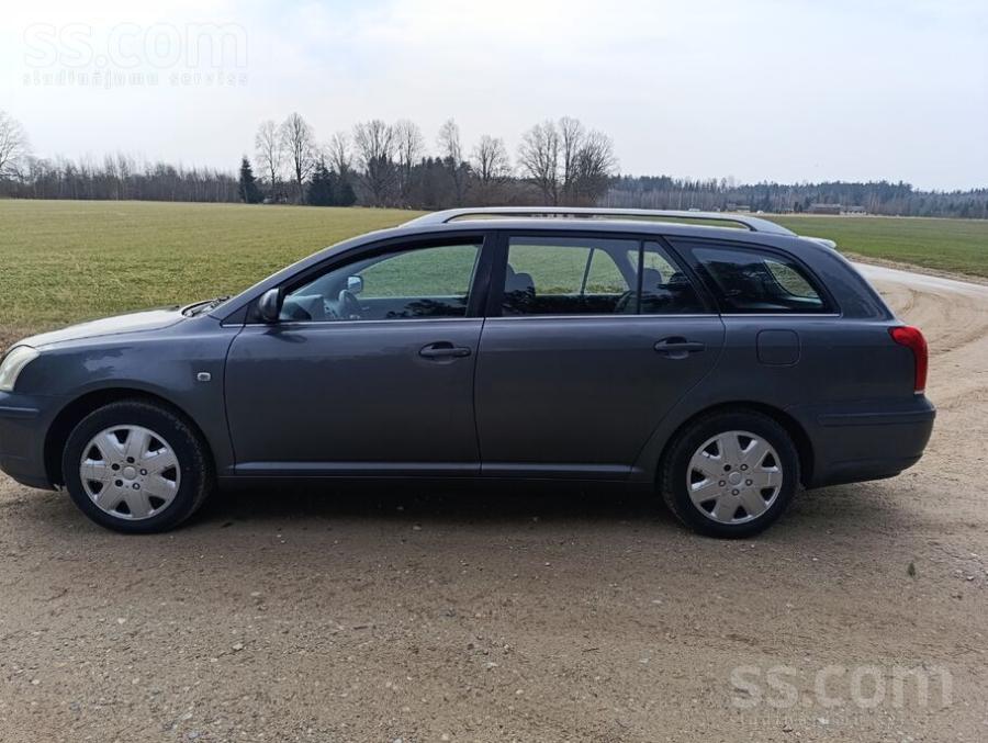 Grey Toyota Avensis 2006 in Valmiera, with an engine capacity of 2.00 L and mileage of 244 thousand km for 1500 €, photo 1 on AUTOMOTO.COM.LV