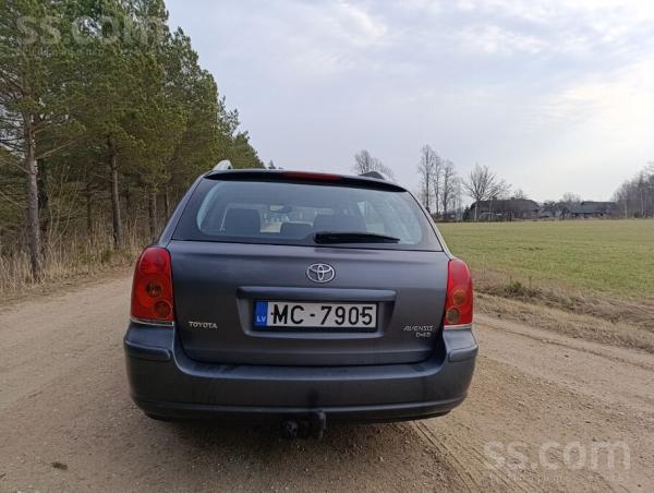 Pelēks Toyota Avensis 2006 Valmiera, ar dzinēja tilpumu 2.00 L un nobraukumu 244 tūkst. km par 1500 €, foto 2 vietnē AUTOMOTO.COM.LV
