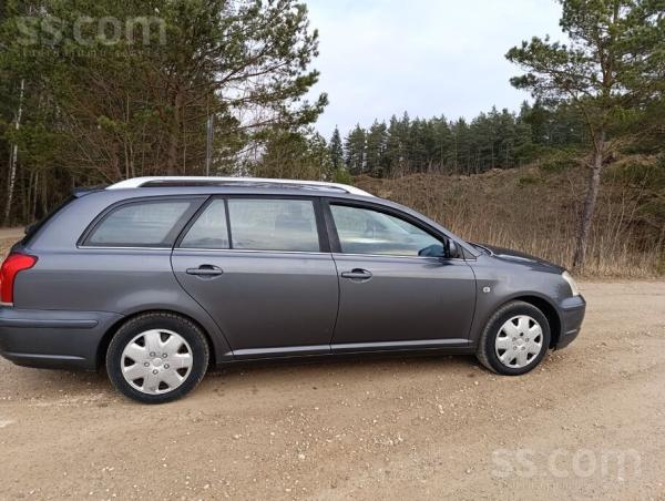 Pelēks Toyota Avensis 2006 Valmiera, ar dzinēja tilpumu 2.00 L un nobraukumu 244 tūkst. km par 1500 €, foto 3 vietnē AUTOMOTO.COM.LV