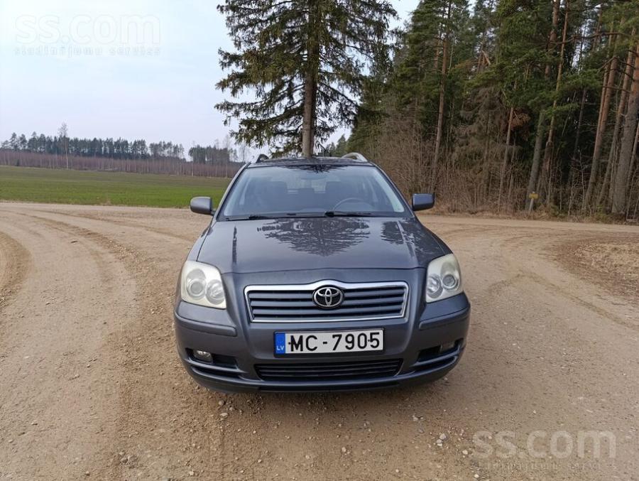 Grey Toyota Avensis 2006 in Valmiera, with an engine capacity of 2.00 L and mileage of 244 thousand km for 1500 €, photo 5 on AUTOMOTO.COM.LV