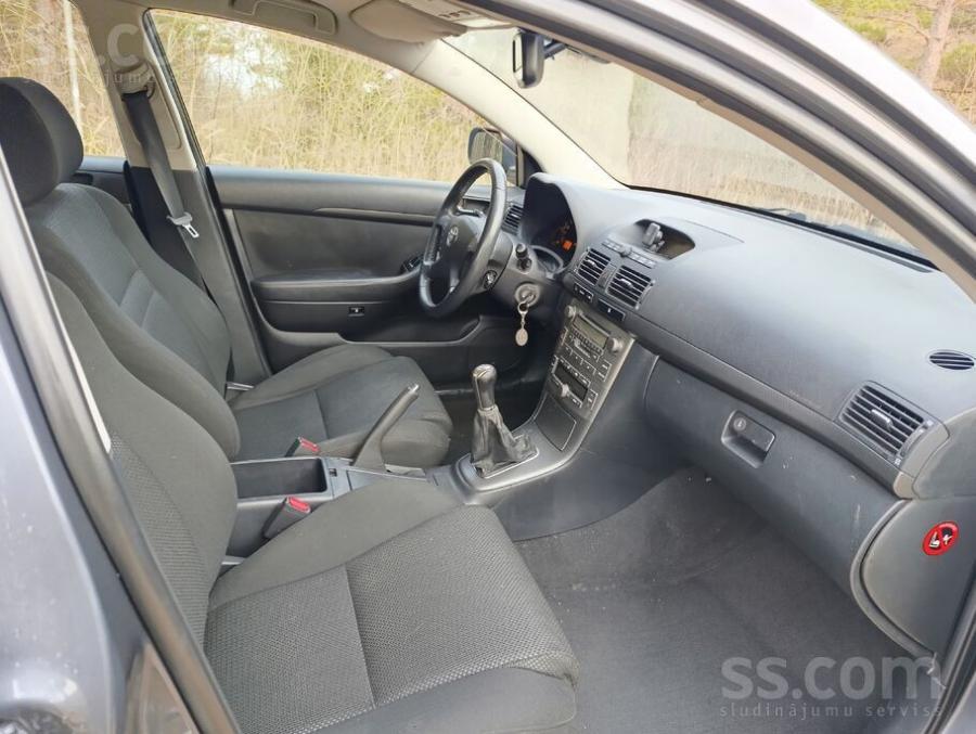 Grey Toyota Avensis 2006 in Valmiera, with an engine capacity of 2.00 L and mileage of 244 thousand km for 1500 €, photo 6 on AUTOMOTO.COM.LV