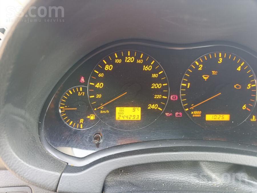 Grey Toyota Avensis 2006 in Valmiera, with an engine capacity of 2.00 L and mileage of 244 thousand km for 1500 €, photo 8 on AUTOMOTO.COM.LV