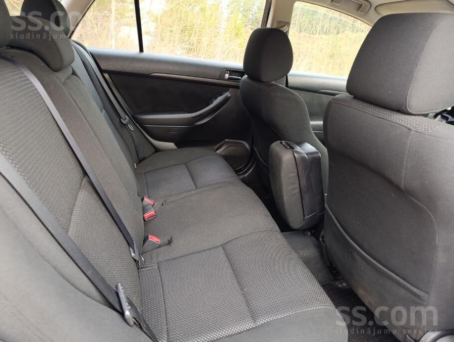 Grey Toyota Avensis 2006 in Valmiera, with an engine capacity of 2.00 L and mileage of 244 thousand km for 1500 €, photo 10 on AUTOMOTO.COM.LV