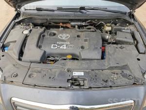 Grey Toyota Avensis 2006 in Valmiera, with an engine capacity of 2.00 L and mileage of 244 thousand km for 1500 €, photo 12 on AUTOMOTO.COM.LV
