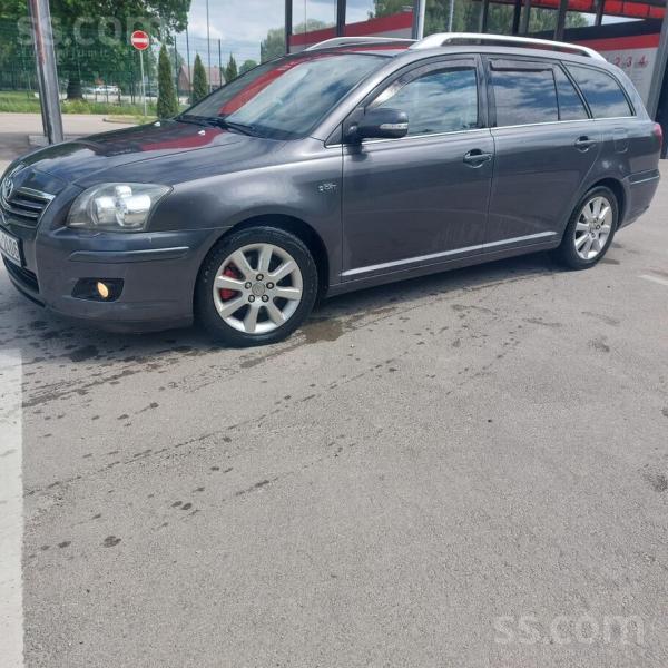 Серый Тойота Авенсис 2006 в Бауска, объемом двигателя 2.20 л и пробегом 348 тыс. км за 1850 €, фото 1 на AUTOMOTO.COM.LV