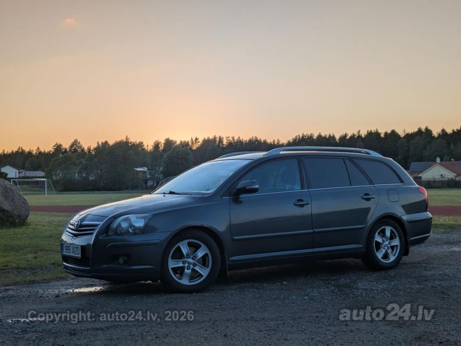 Серый Тойота Авенсис 2006 в Таллин, объемом двигателя 2.20 л и пробегом 296 тыс. км за 2200 €, фото 1 на AUTOMOTO.COM.LV