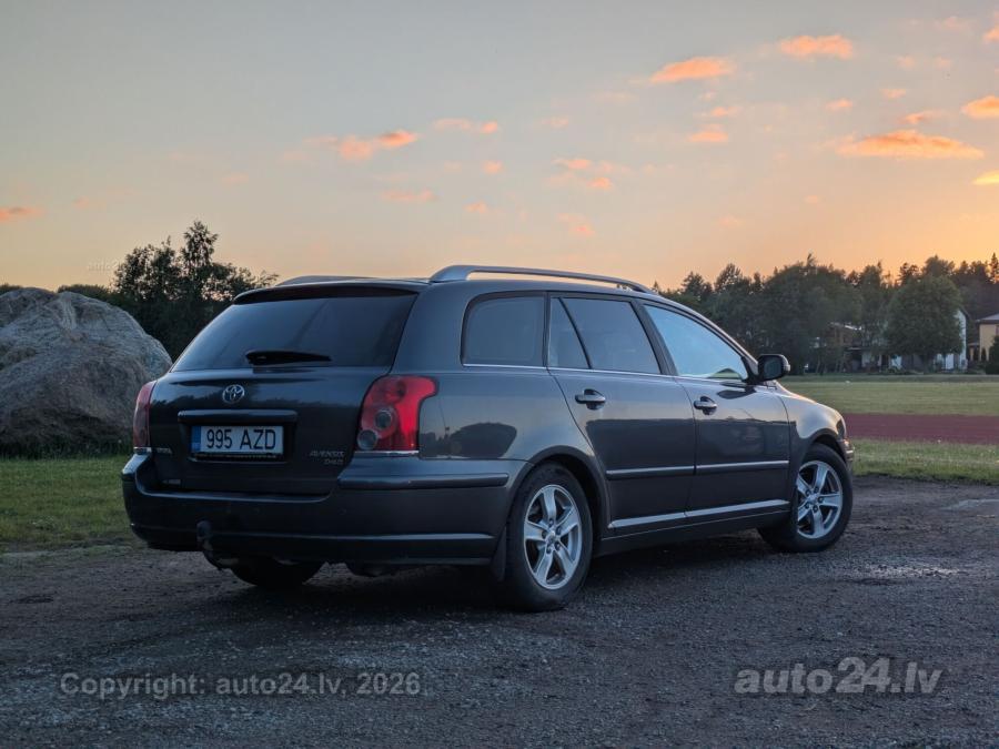 Серый Тойота Авенсис 2006 в Таллин, объемом двигателя 2.20 л и пробегом 296 тыс. км за 2200 €, фото 3 на AUTOMOTO.COM.LV