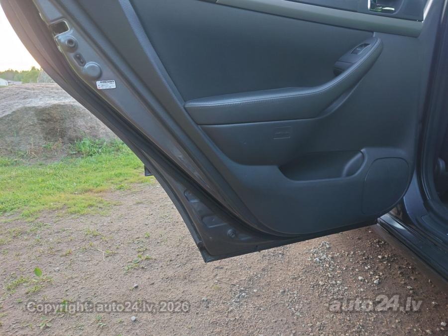 Серый Тойота Авенсис 2006 в Таллин, объемом двигателя 2.20 л и пробегом 296 тыс. км за 2200 €, фото 13 на AUTOMOTO.COM.LV