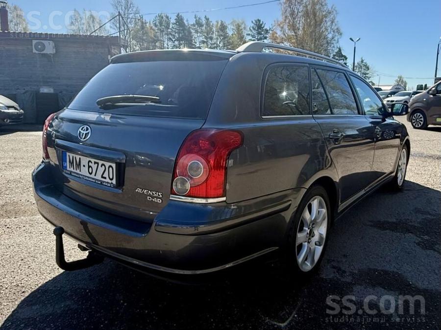 Grey Toyota Avensis 2006 in Riga, with an engine capacity of 2.00 L and mileage of 0 thousand km for 2350 €, photo 5 on AUTOMOTO.COM.LV
