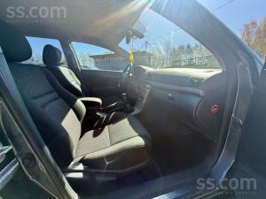 Grey Toyota Avensis 2006 in Riga, with an engine capacity of 2.00 L and mileage of 0 thousand km for 2350 €, photo 16 on AUTOMOTO.COM.LV