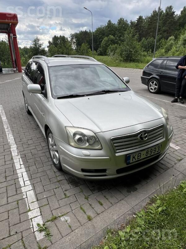 Pelēks Toyota Avensis 2006 Rīga, ar dzinēja tilpumu 2.20 L un nobraukumu 294 tūkst. km par 1700 €, foto 1 vietnē AUTOMOTO.COM.LV