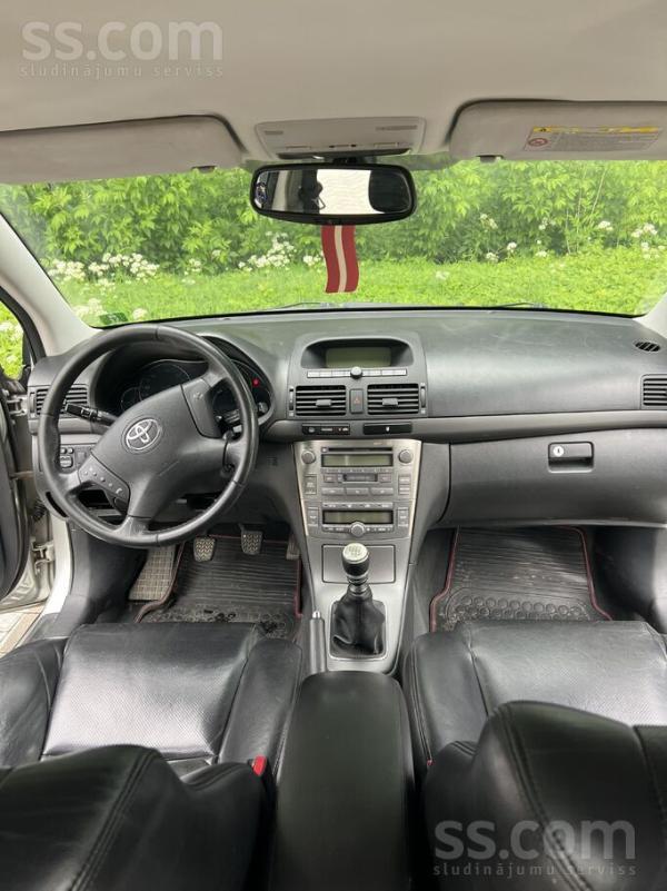 Pelēks Toyota Avensis 2006 Rīga, ar dzinēja tilpumu 2.20 L un nobraukumu 294 tūkst. km par 1700 €, foto 6 vietnē AUTOMOTO.COM.LV