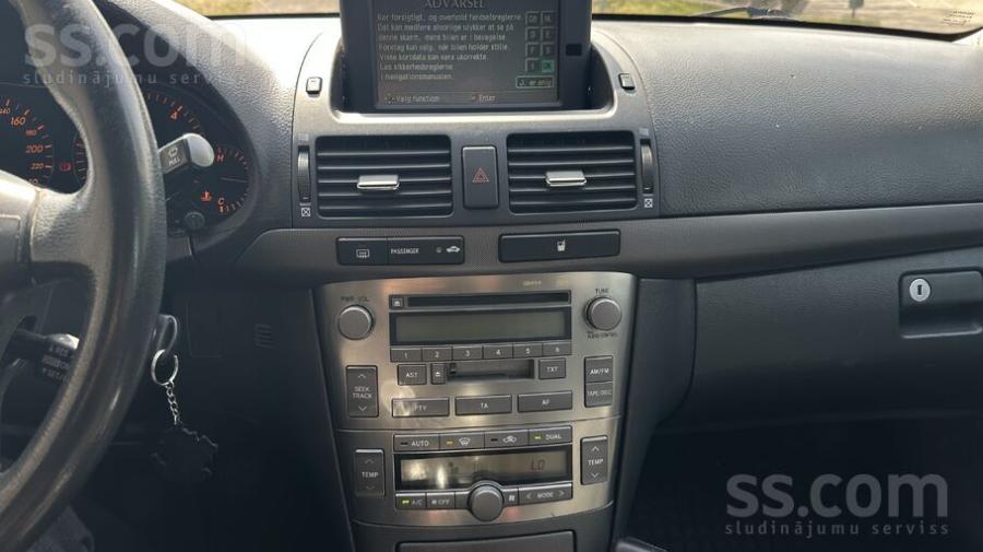 Серый Тойота Авенсис 2006 в Юрмала, объемом двигателя 2.20 л и пробегом 355 тыс. км за 1200 €, фото 10 на AUTOMOTO.COM.LV