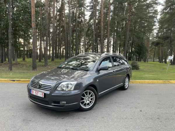 Серый Тойота Авенсис 2006 в Рига, объемом двигателя 2.20 л и пробегом 237 тыс. км за 1000 €, фото 1 на AUTOMOTO.COM.LV