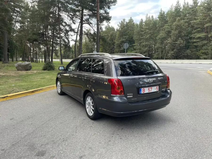 Pelēks Toyota Avensis 2006 Rīga, ar dzinēja tilpumu 2.20 L un nobraukumu 237 tūkst. km par 1000 €, foto 5 vietnē AUTOMOTO.COM.LV