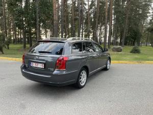 Pelēks Toyota Avensis 2006 Rīga, ar dzinēja tilpumu 2.20 L un nobraukumu 237 tūkst. km par 1000 €, foto 6 vietnē AUTOMOTO.COM.LV