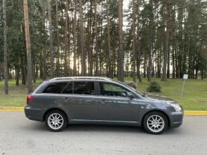 Pelēks Toyota Avensis 2006 Rīga, ar dzinēja tilpumu 2.20 L un nobraukumu 237 tūkst. km par 1000 €, foto 8 vietnē AUTOMOTO.COM.LV