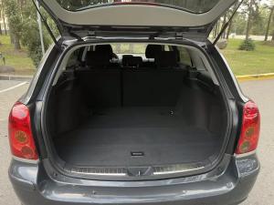 Pelēks Toyota Avensis 2006 Rīga, ar dzinēja tilpumu 2.20 L un nobraukumu 237 tūkst. km par 1000 €, foto 13 vietnē AUTOMOTO.COM.LV