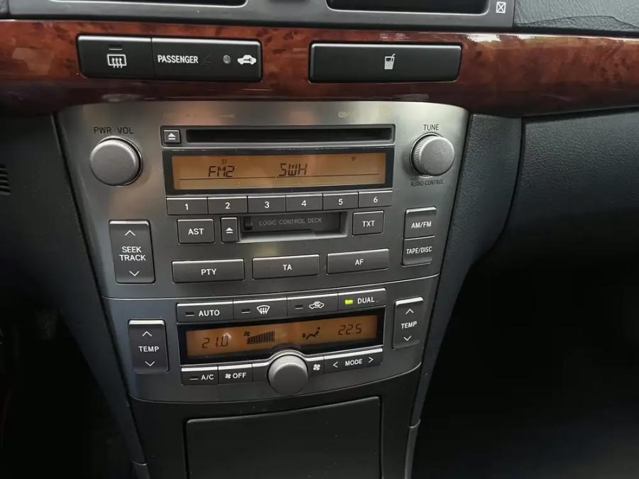 Pelēks Toyota Avensis 2006 Rīga, ar dzinēja tilpumu 2.20 L un nobraukumu 237 tūkst. km par 1000 €, foto 16 vietnē AUTOMOTO.COM.LV
