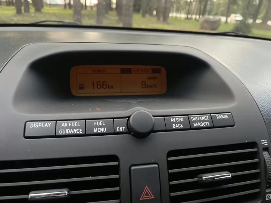 Pelēks Toyota Avensis 2006 Rīga, ar dzinēja tilpumu 2.20 L un nobraukumu 237 tūkst. km par 1000 €, foto 17 vietnē AUTOMOTO.COM.LV